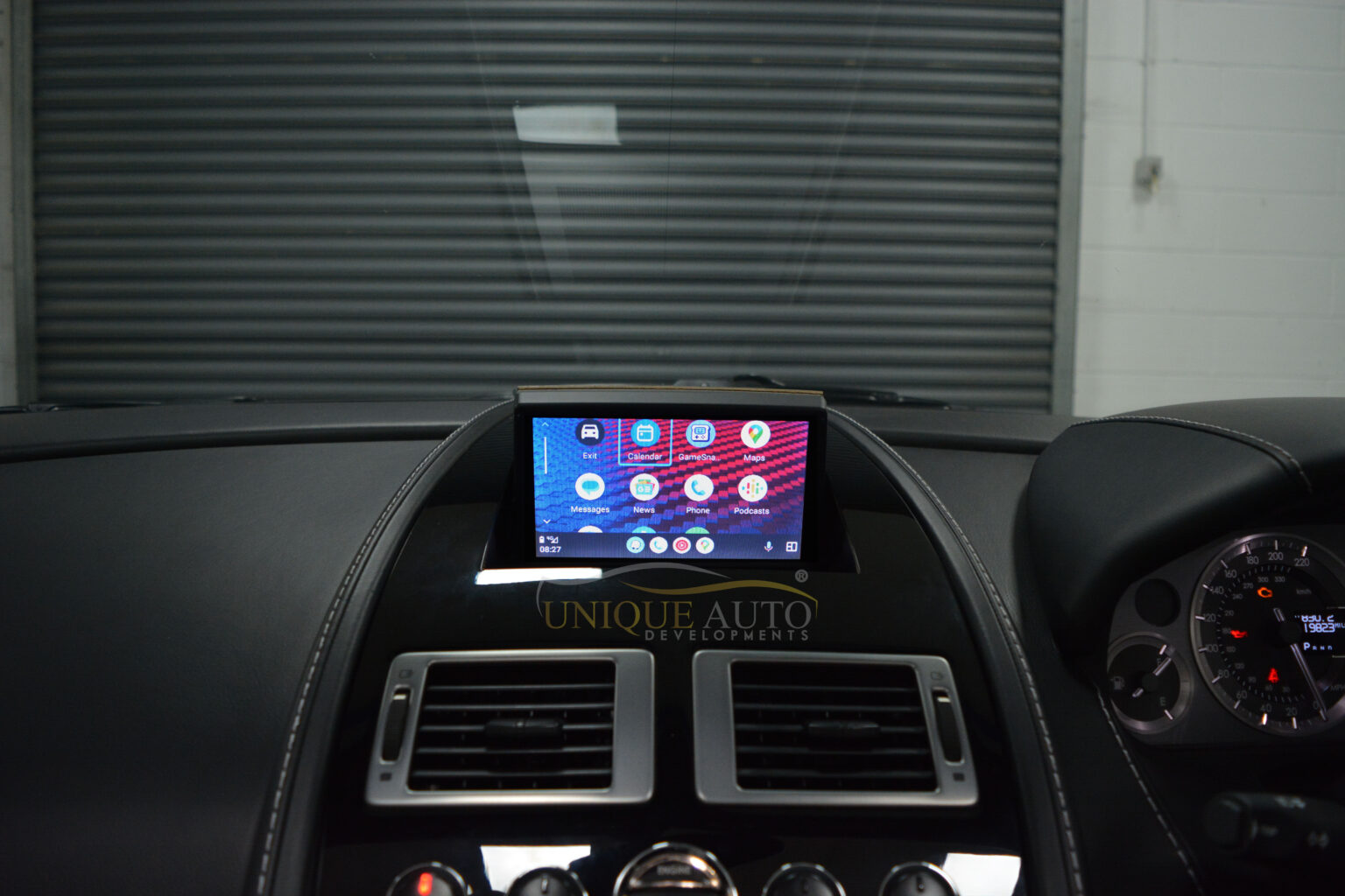 Wireless Apple CarPlay Android Auto Interface for Aston Martin DB9/DBS ...